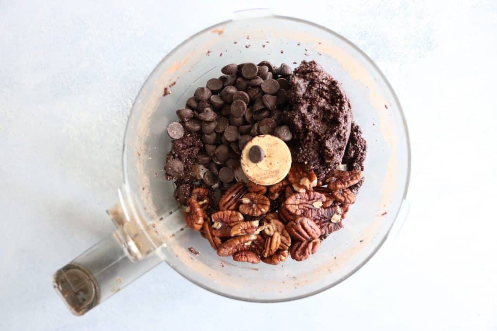 Peppermint Pecan Brownies - The Toasted Pine Nut