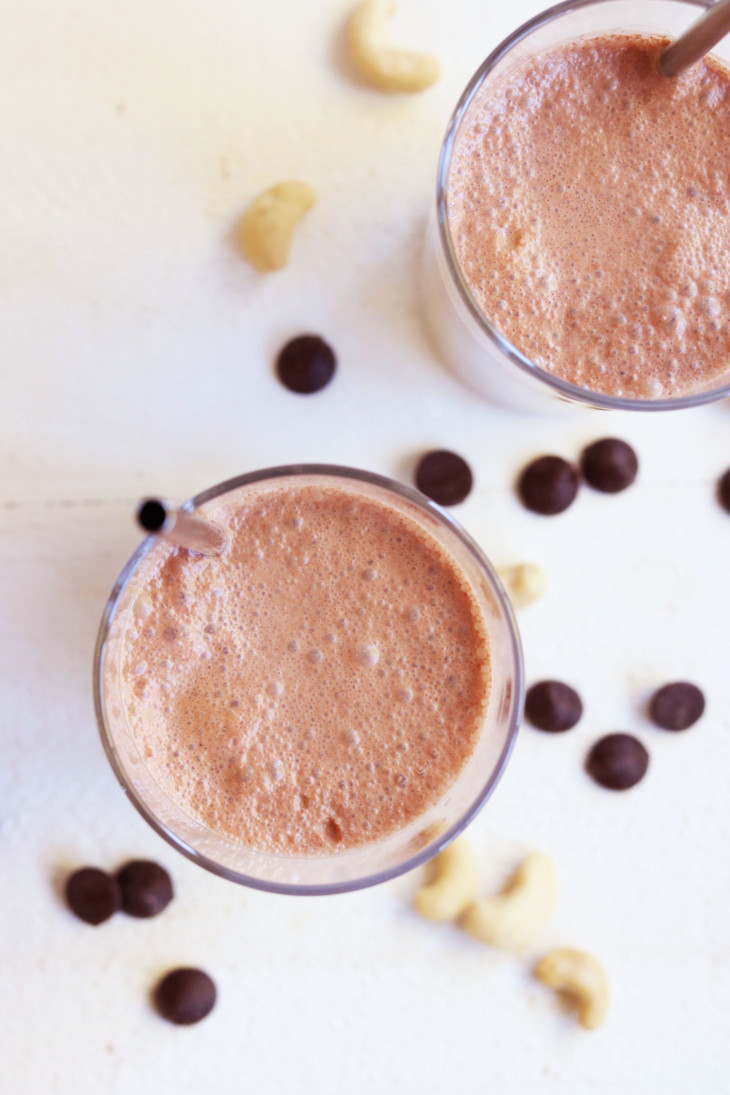 5-Min Chocolate Almond Cashew Milk - The Toasted Pine Nut