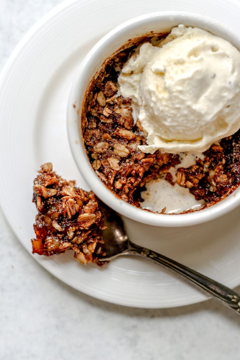 Single Serve Microwave Apple Crisp in 5-min - The Toasted Pine Nut